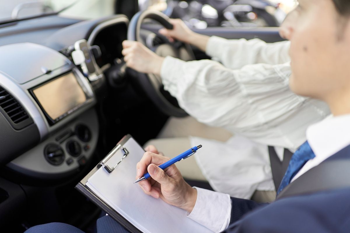 Como tirar carteira de motorista no Reino Unido?